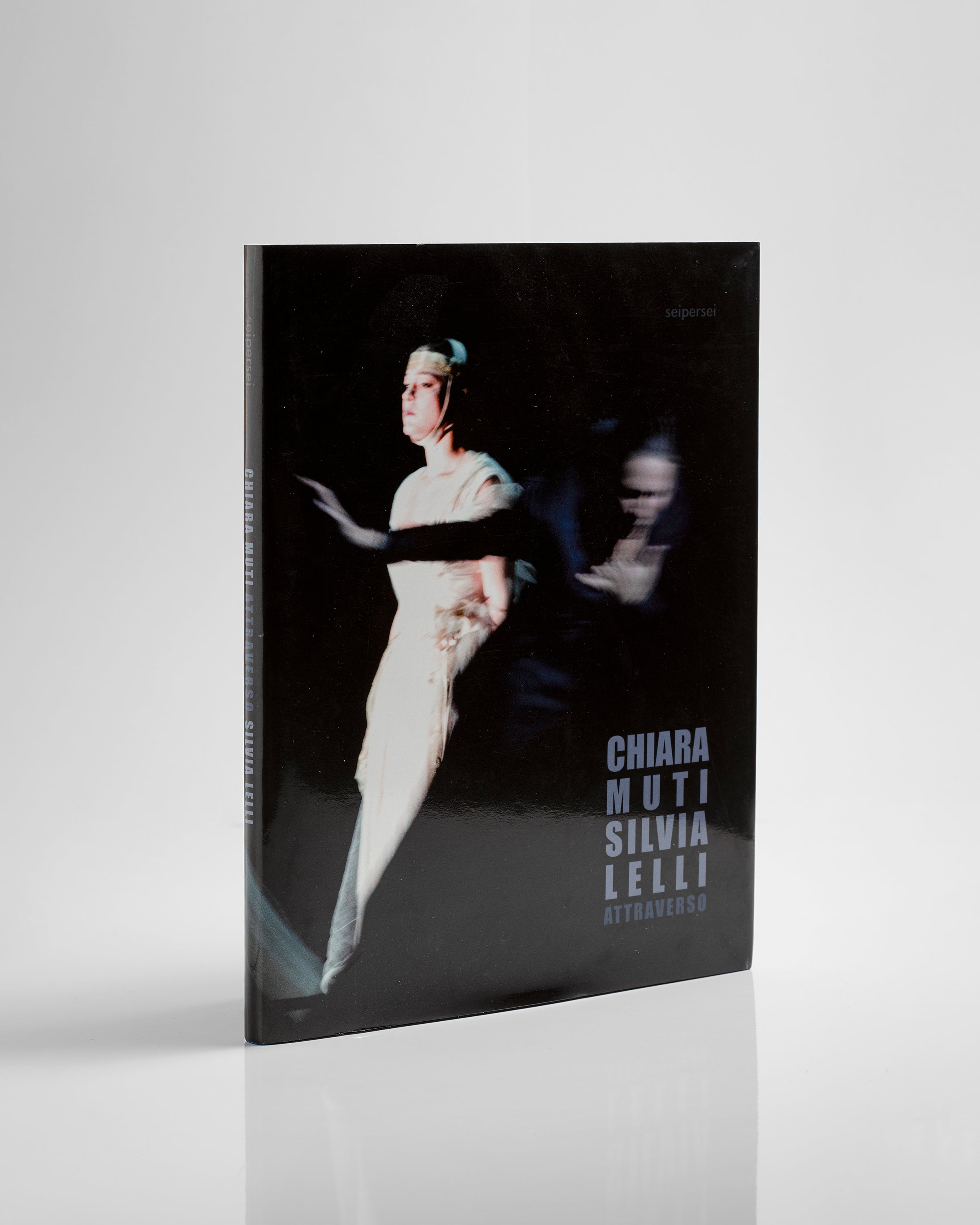 "Attraverso" di Chiara Muti, Silvia Lelli – Seipersei